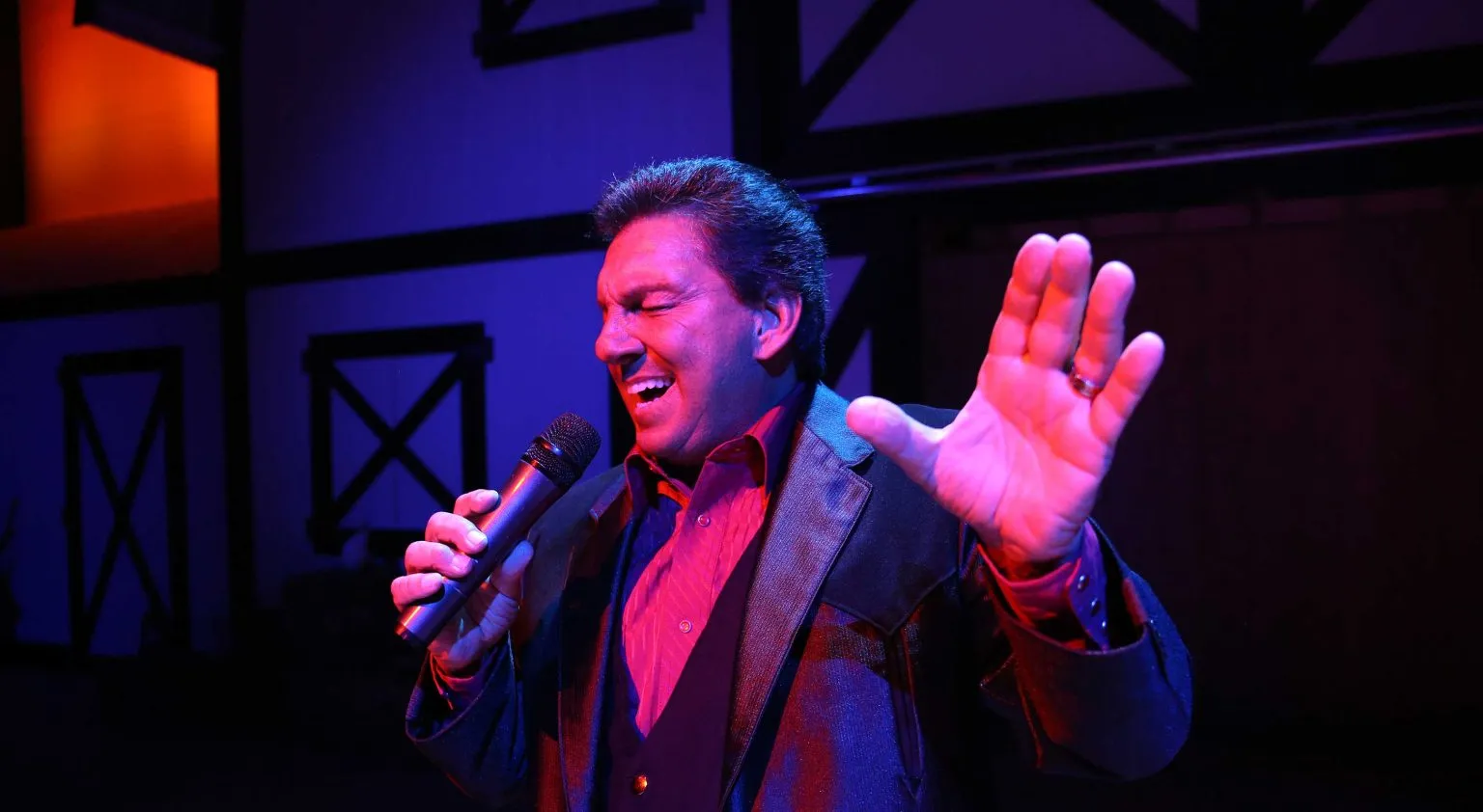 Amish Country Theater :: Comedy Shows and Seasonal Events